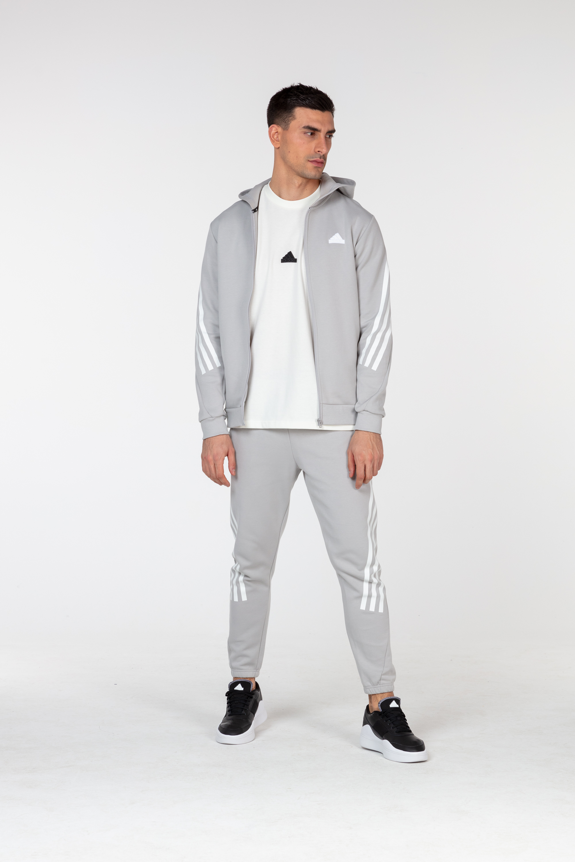 adidas | Спортни обувки, дрехи, оборудване