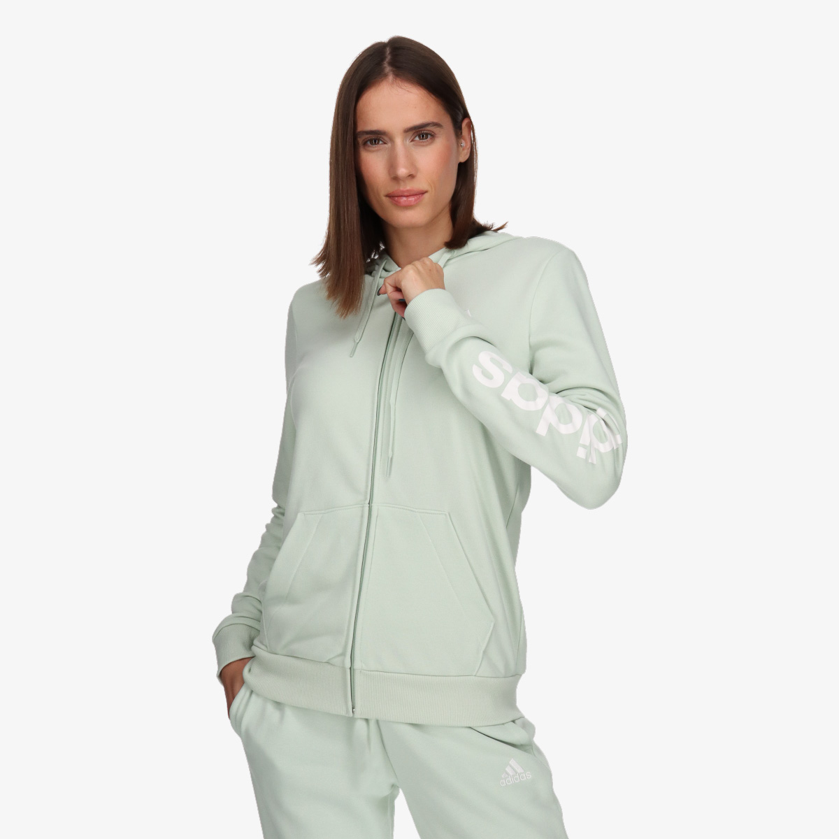 adidas ESSENTIALS | Спортни обувки, дрехи, оборудване